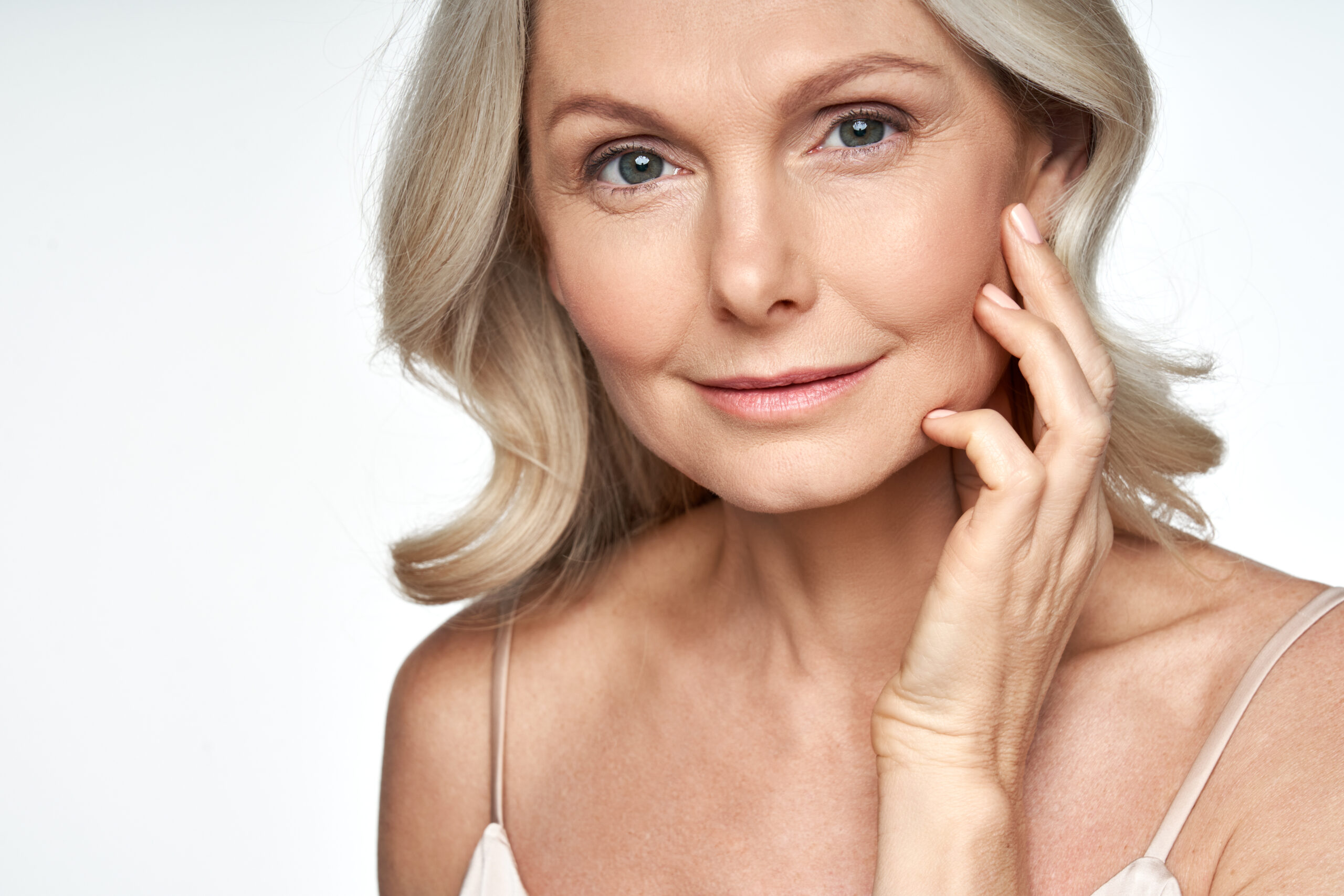 How to Prevent and Treat Sagging Skin: Expert Solutions for Aging ...